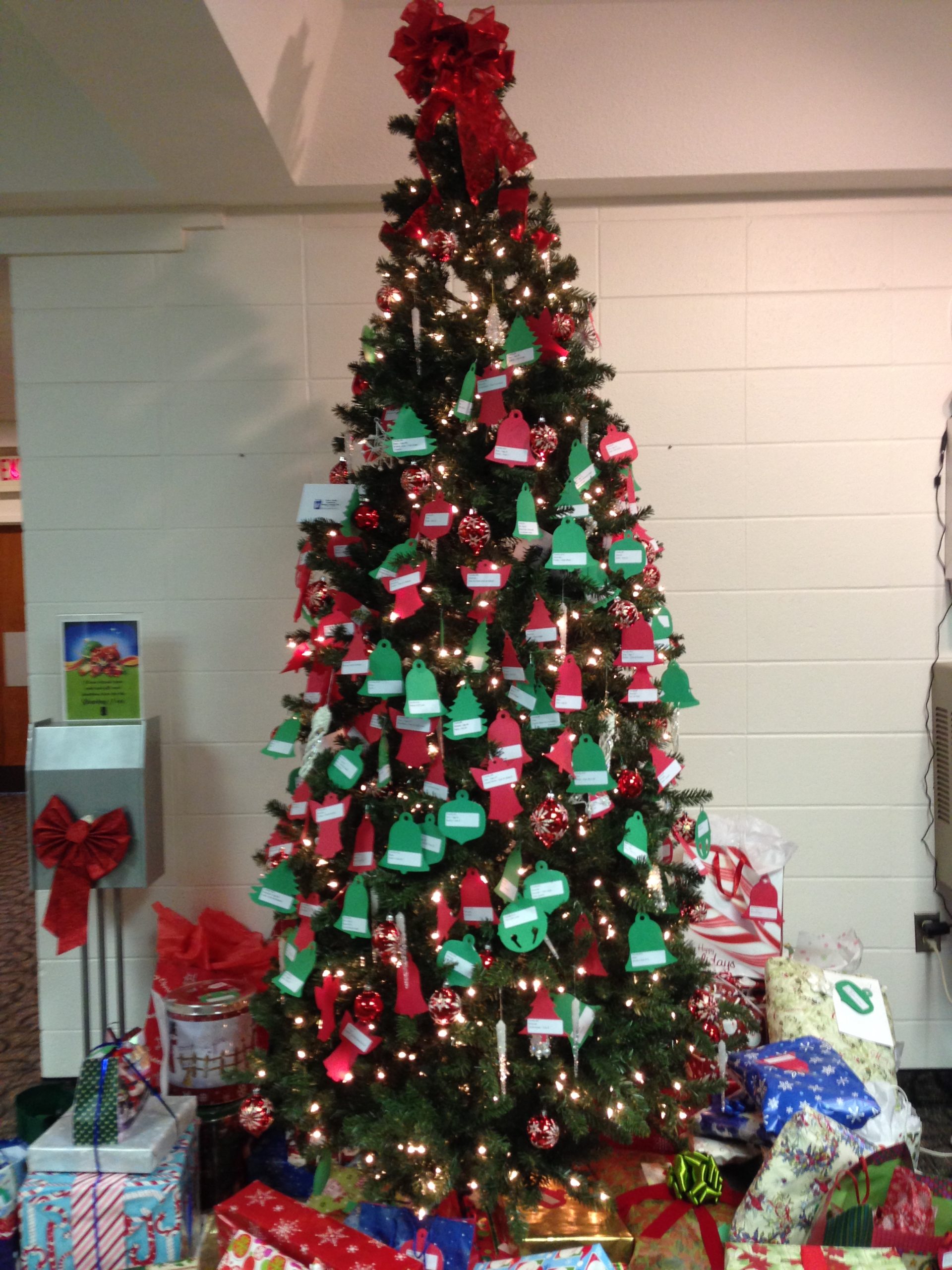 Sharing Tree Messiah Lutheran Church